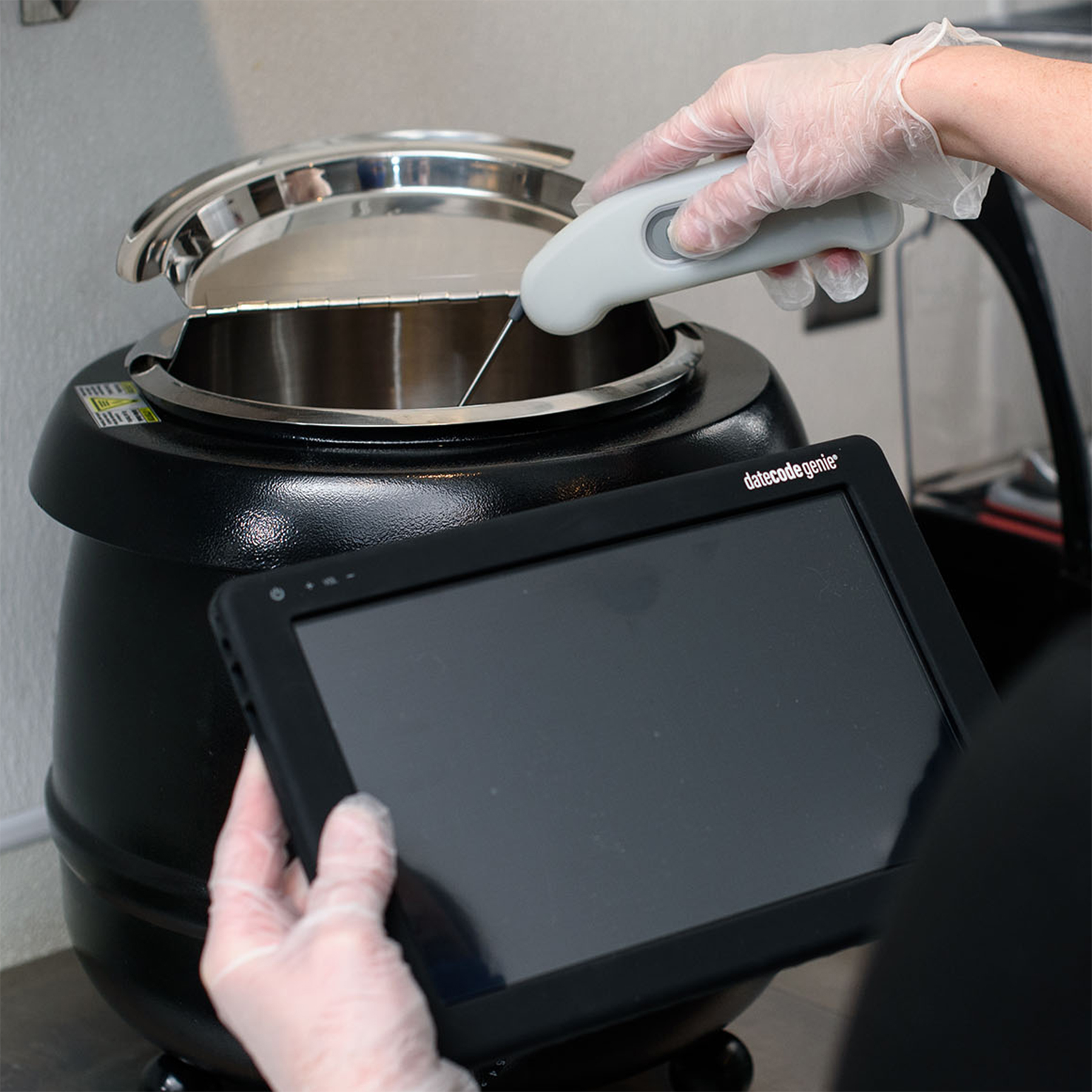 NCCO International Limited. Thermapen Blue Bluetooth Thermometer